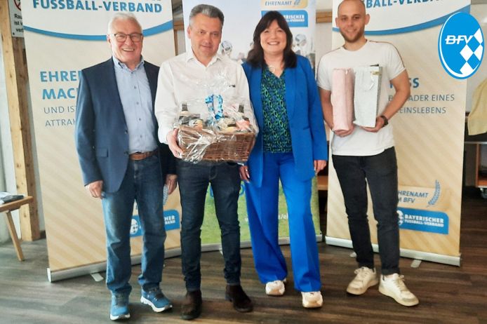 Manni Schwabl und der BFV würdigen das ehrenamtliche Engagement | BFV