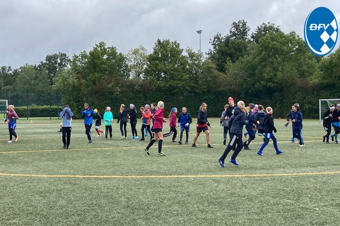 Mädchenfußball bei TUS Prien | BFV