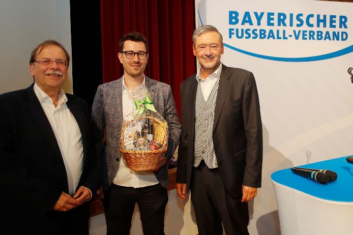 BFV-Bezirkstag Oberbayern: Schraudner bleibt Bezirks-Vorsitzender | BFV