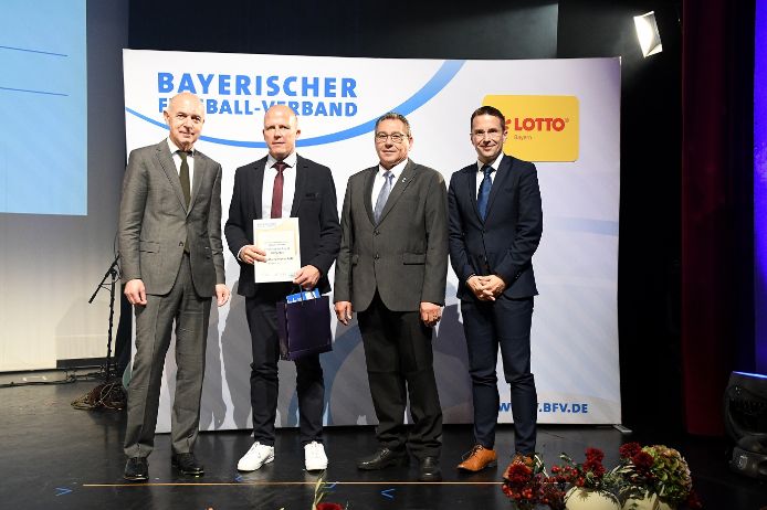 BFV-Ehrenamtspreis: 22 Kreissieger*innen im Rampenlicht | BFV