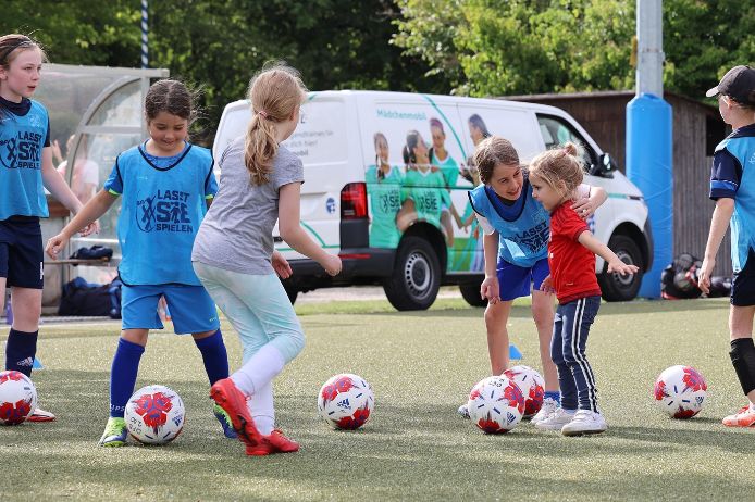 „Mädchenmobil“-Premiere beim Kirchheimer SC | BFV