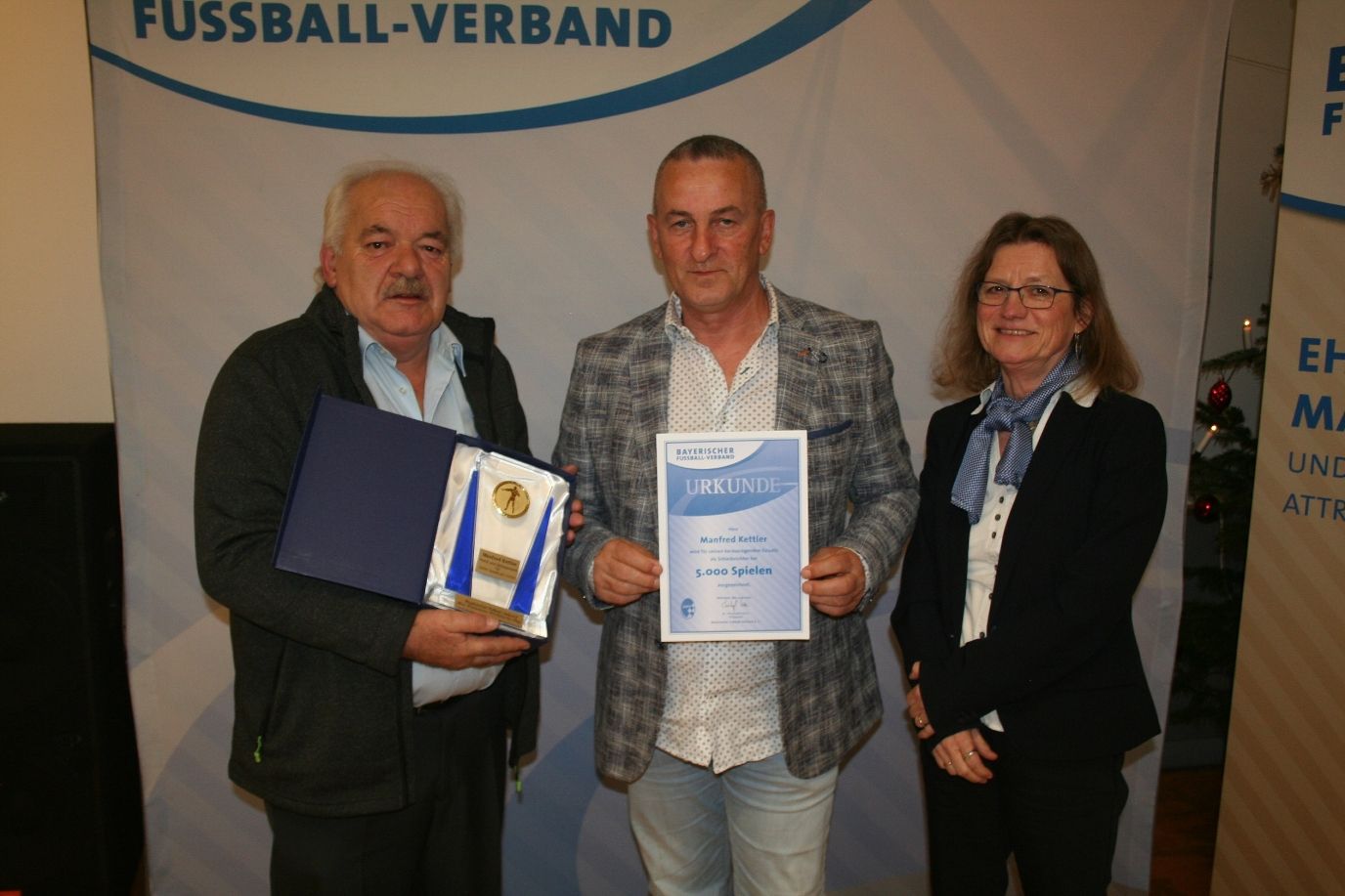 GSO Manfred Kettler für 5.000 Spiele als Schiri ausgezeichnet | BFV