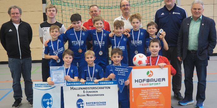 U11 des FC Dingolfing ist Niederbayerischer Hallenbezirksmeister 2024 | BFV