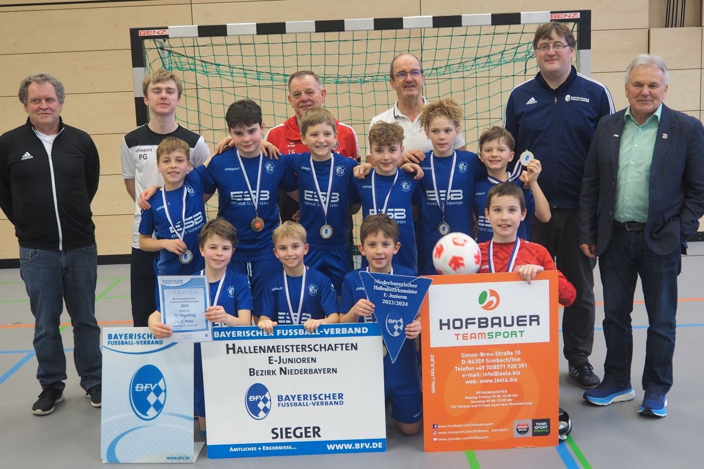 U11 des FC Dingolfing ist Niederbayerischer Hallenbezirksmeister 2024 | BFV