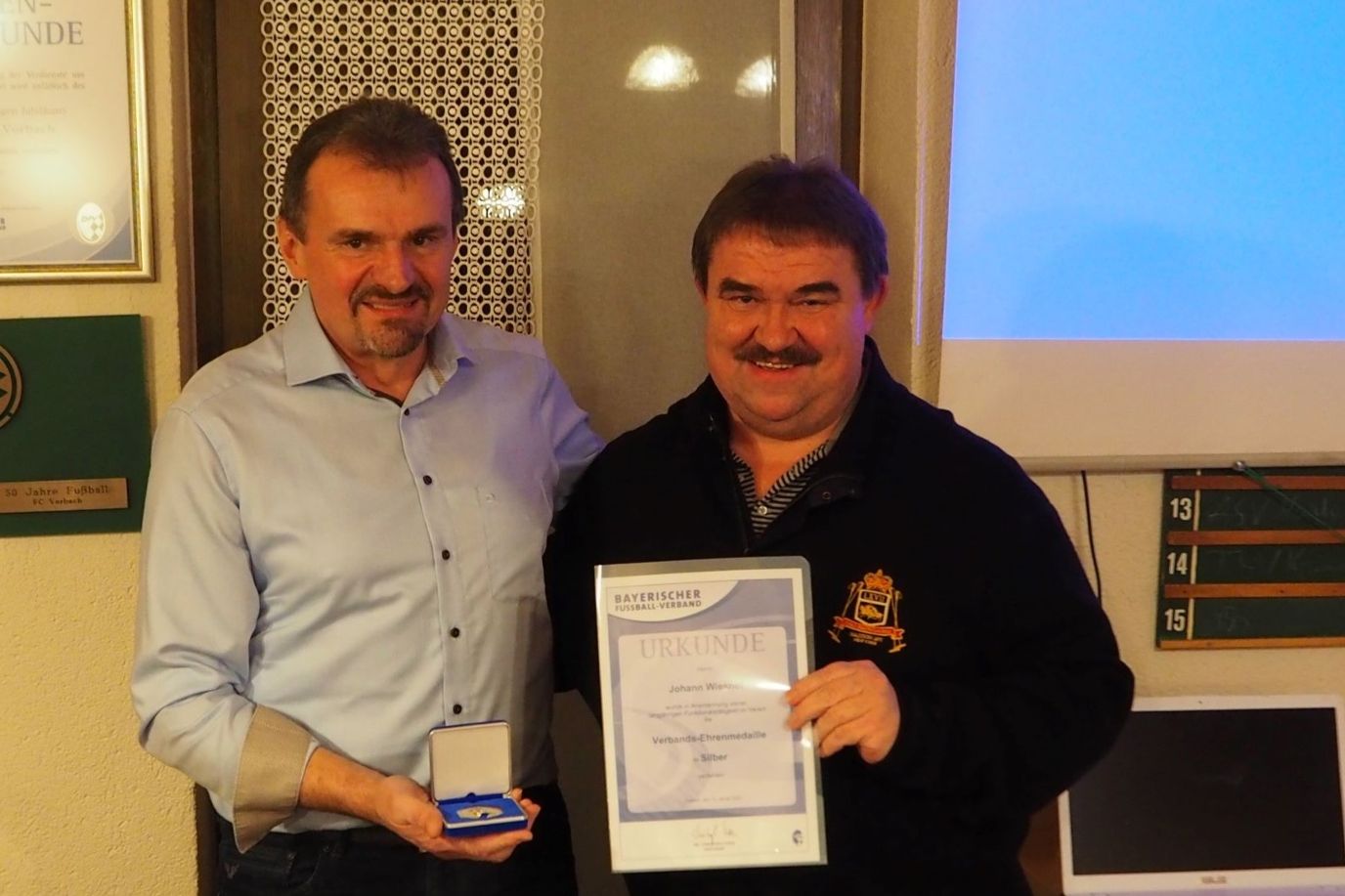 Johann Wiesnet (FC Vorbach) erhält Verbands Ehrenmedaille in Silber | BFV