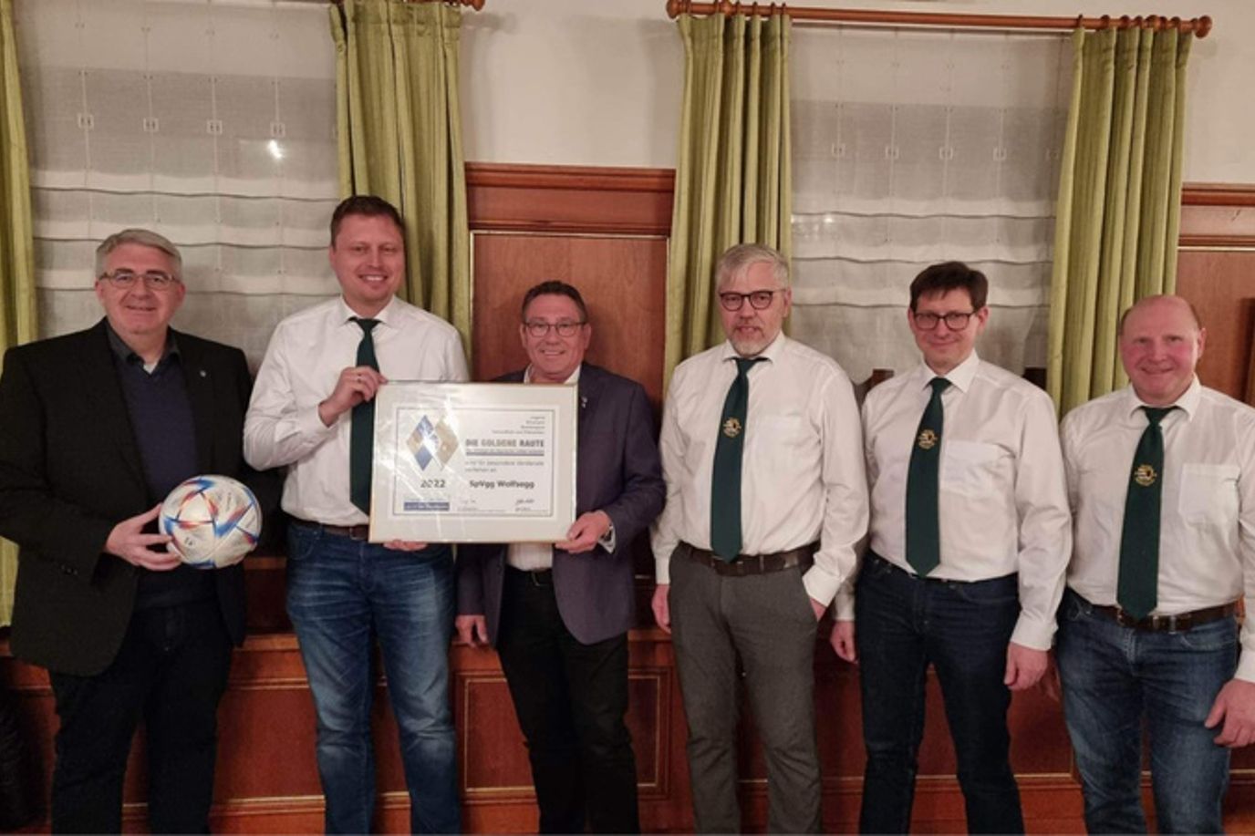 Hohe Auszeichnung für die SpVgg Wolfsegg | BFV