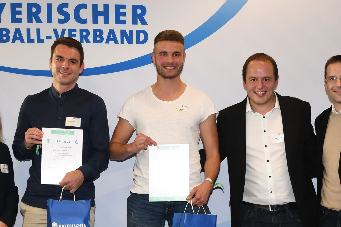 U30-"Fußballhelden": Auszeichnung für Christoph Kniewasser & Dennis Stenger | BFV