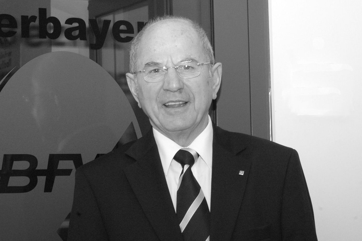 Der BFV trauert um Spitzen-Schiedsrichter Max Klauser | BFV