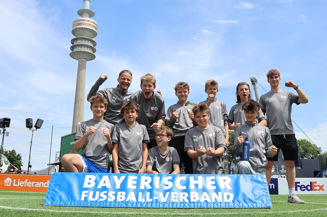Vier Tage Fußball-Party - Das UEFA Champions Festival im Münchner ...