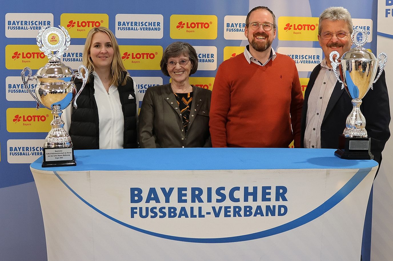 LOTTO Bayern Hallencup und die JOBRAD® Bayerische Hallenmeisterschaft ...