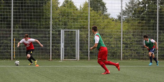 Das Dribbeln als Grundlage für den Angriff | BFV